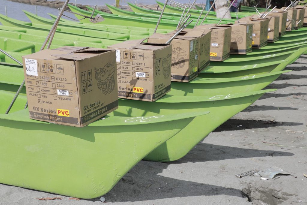 43 Fiberglass Fishing Boats Distributed to Fisherfolk in Tagum City’s ...